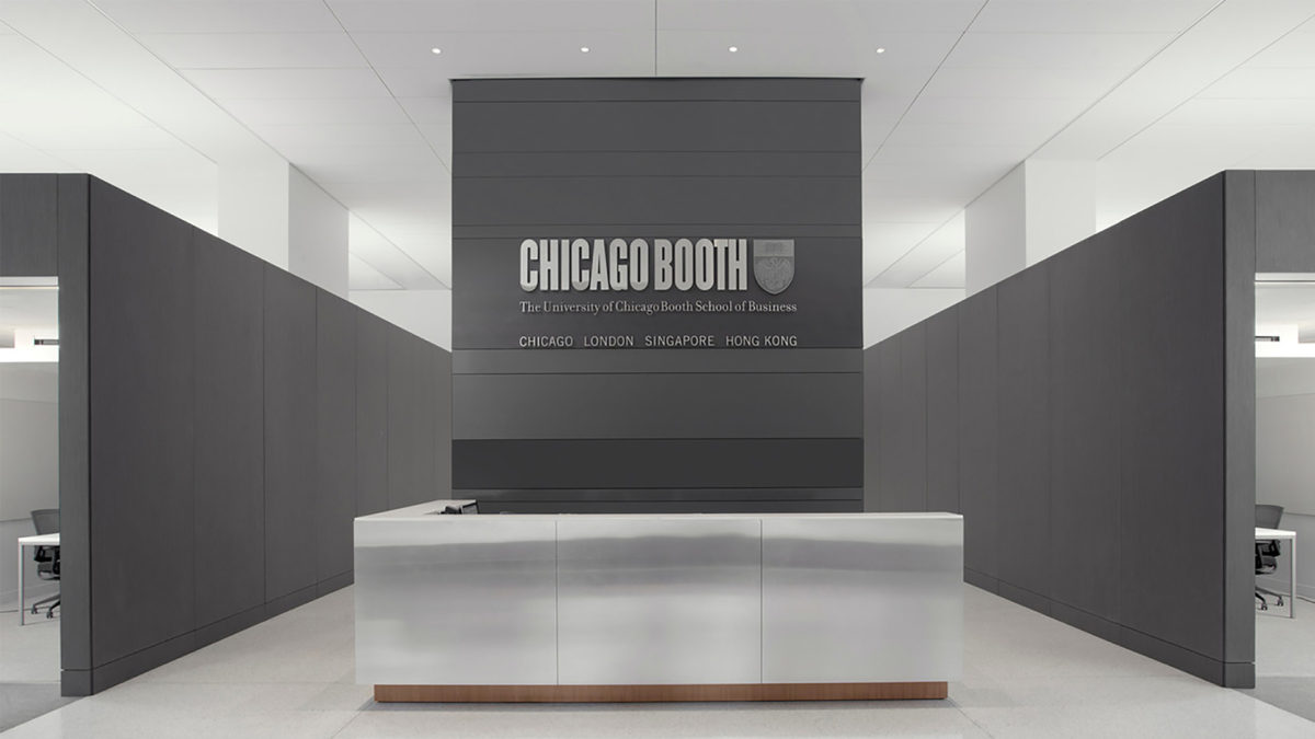 Chicago Booth | Lux Populi